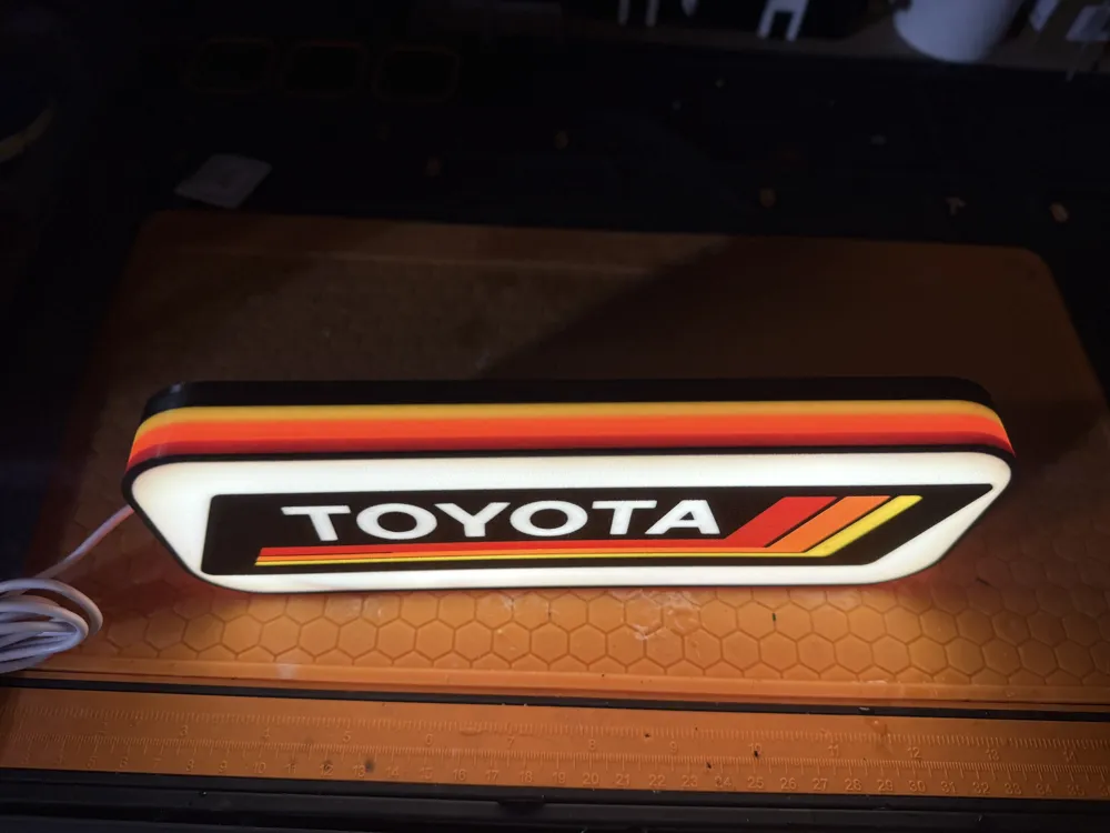 Logo Toyota Classique - Lampe et Art Mural par zerocool MakerWorld : Téléchargez des Modèles 3D ...
