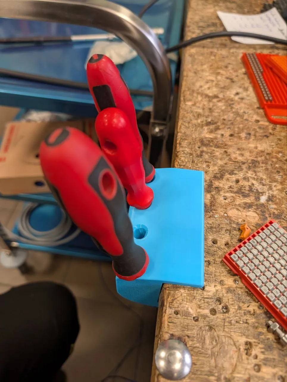 3D Printed Screwdriver Holder – Table Edge Mount by Krzysztofer ...