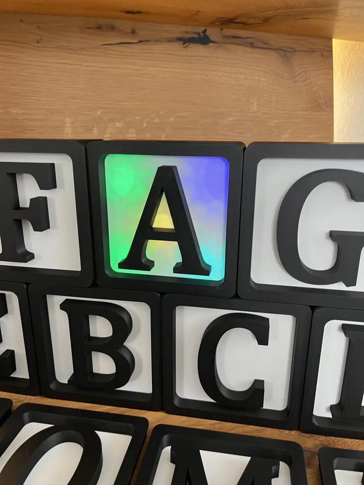 Caja de luz L // Crea palabras tú mismo, modular & LED - Modelo de ...