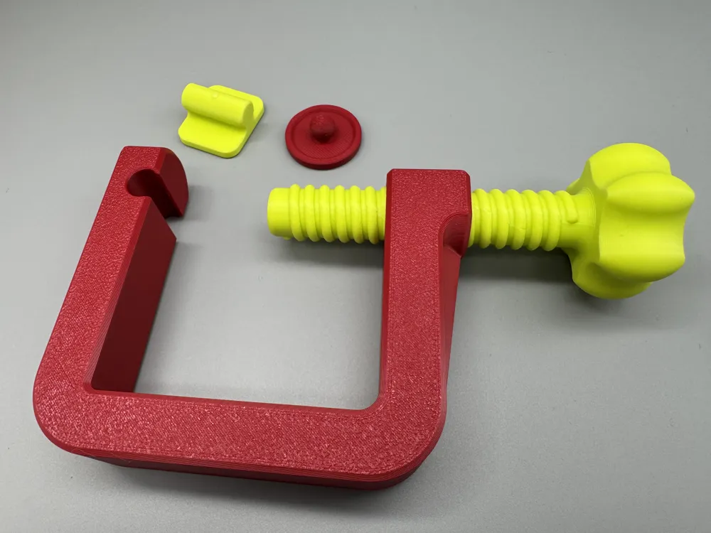 Parallel screw clamp with parallel compensation by practical3D ...