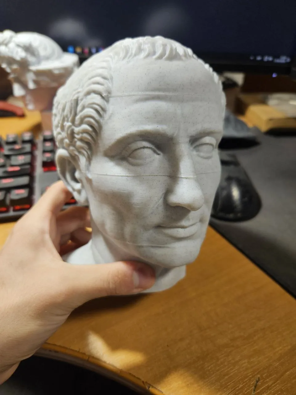 Sliding Julius Caesar Bust by andrwgldmn - MakerWorld