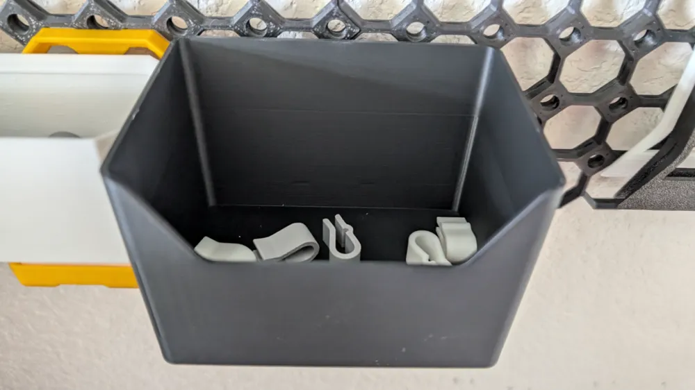 Filament Clips Holder XL for Multiboard Remixed by Devnsyde - MakerWorld