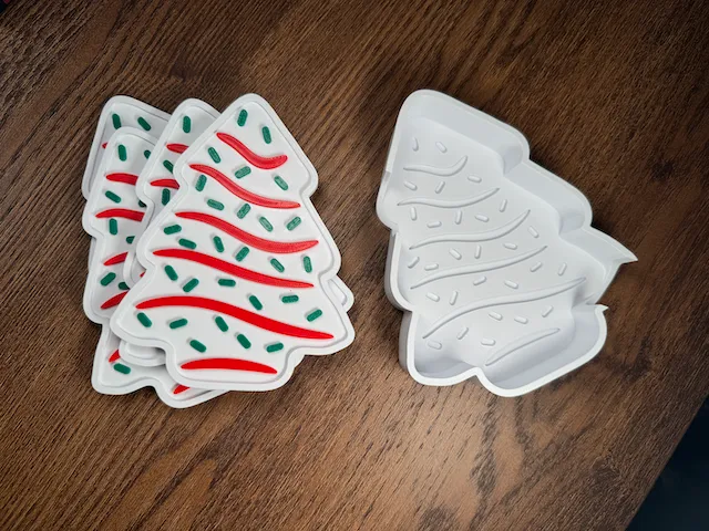 Little Debbie XMas Tree Cake Inspired Coasters by dcv designs - MakerWorld