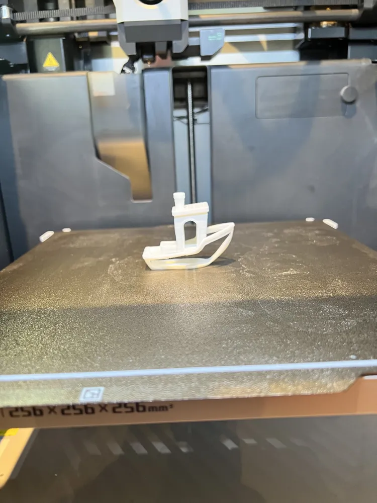 将您的打印机进行终极测试——空心小船风格 来自 DCprint MakerWorld：免费下载 3D 模型