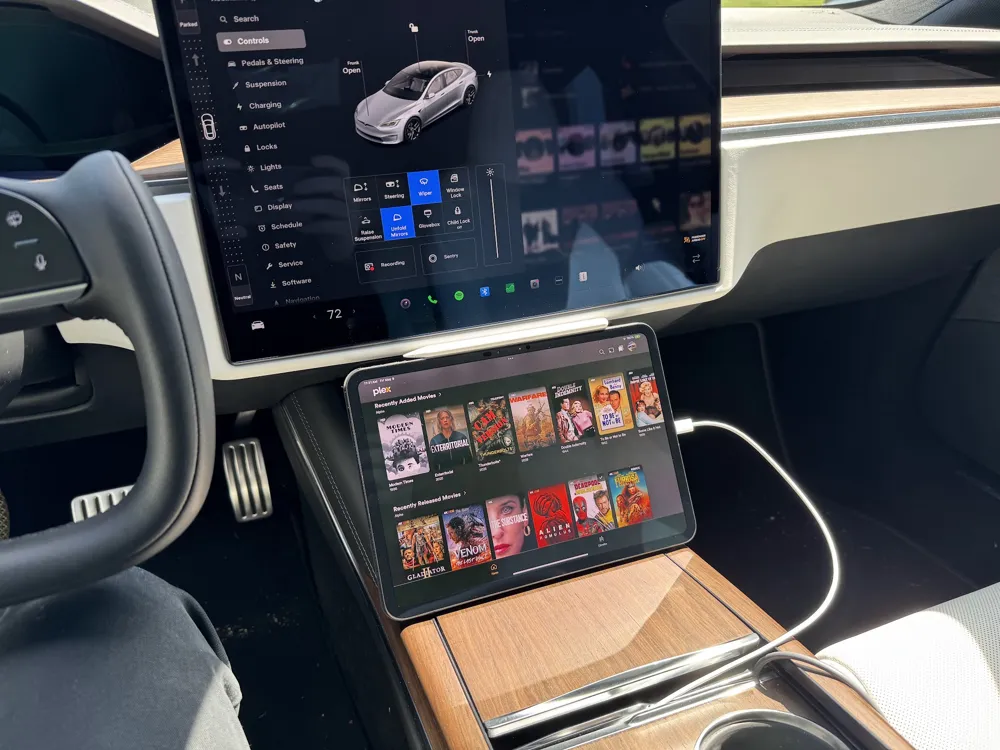 Tesla Model S Refresh iPad Mount (Pro 11″) by DToXMakerWorld: Download ...