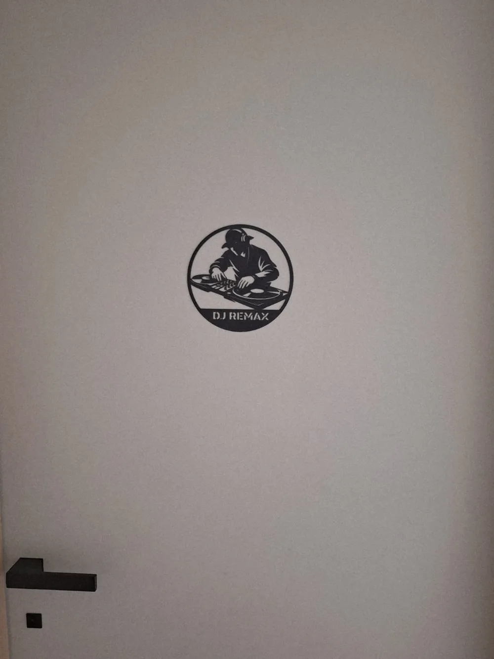 DJ Wall Plate – Custom Name Edition - Free 3D Print Model - MakerWorld