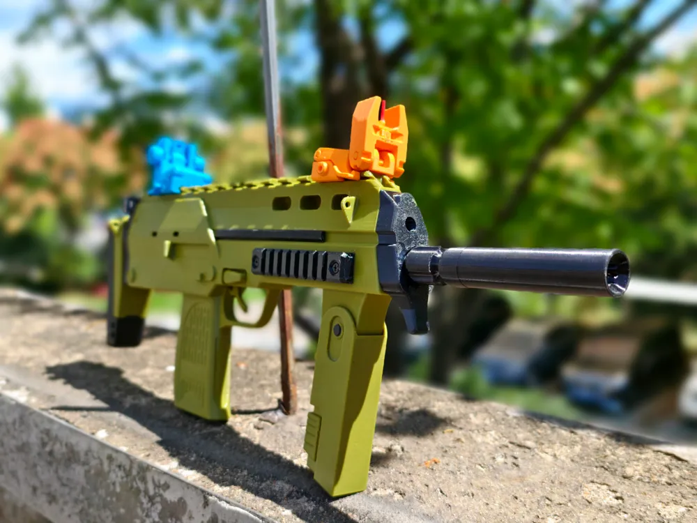 H&K MP7 Submachine Gun Toy German MP7 Submachine Gun Toy Model by 补补觉去 ...