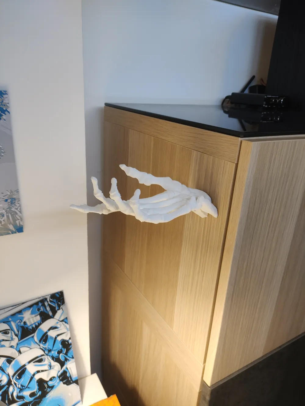 skeleton hand wall stand by TocToc3dPrint - MakerWorld
