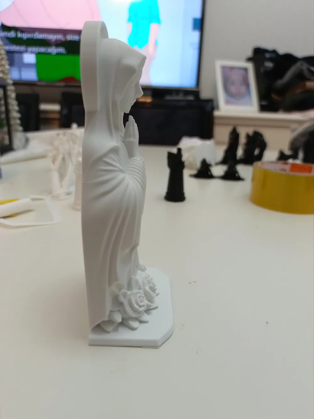 Virgin Mary Bust - Free 3D Print Model - MakerWorld