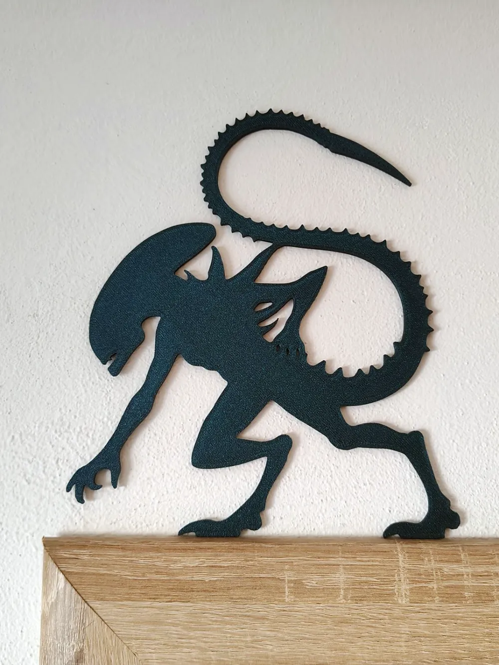 Xenomorph [alien] Door Corner - Free 3D Print Model - MakerWorld