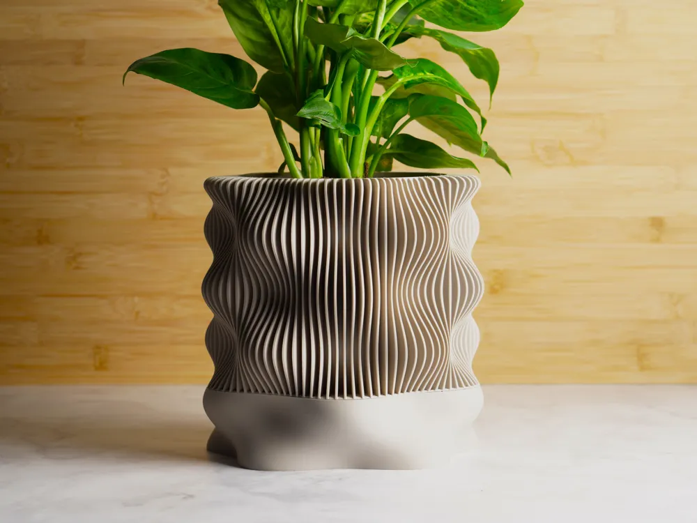 KuraLoop Self Watering Planter Pot Wavy - Free 3D Print Model - MakerWorld