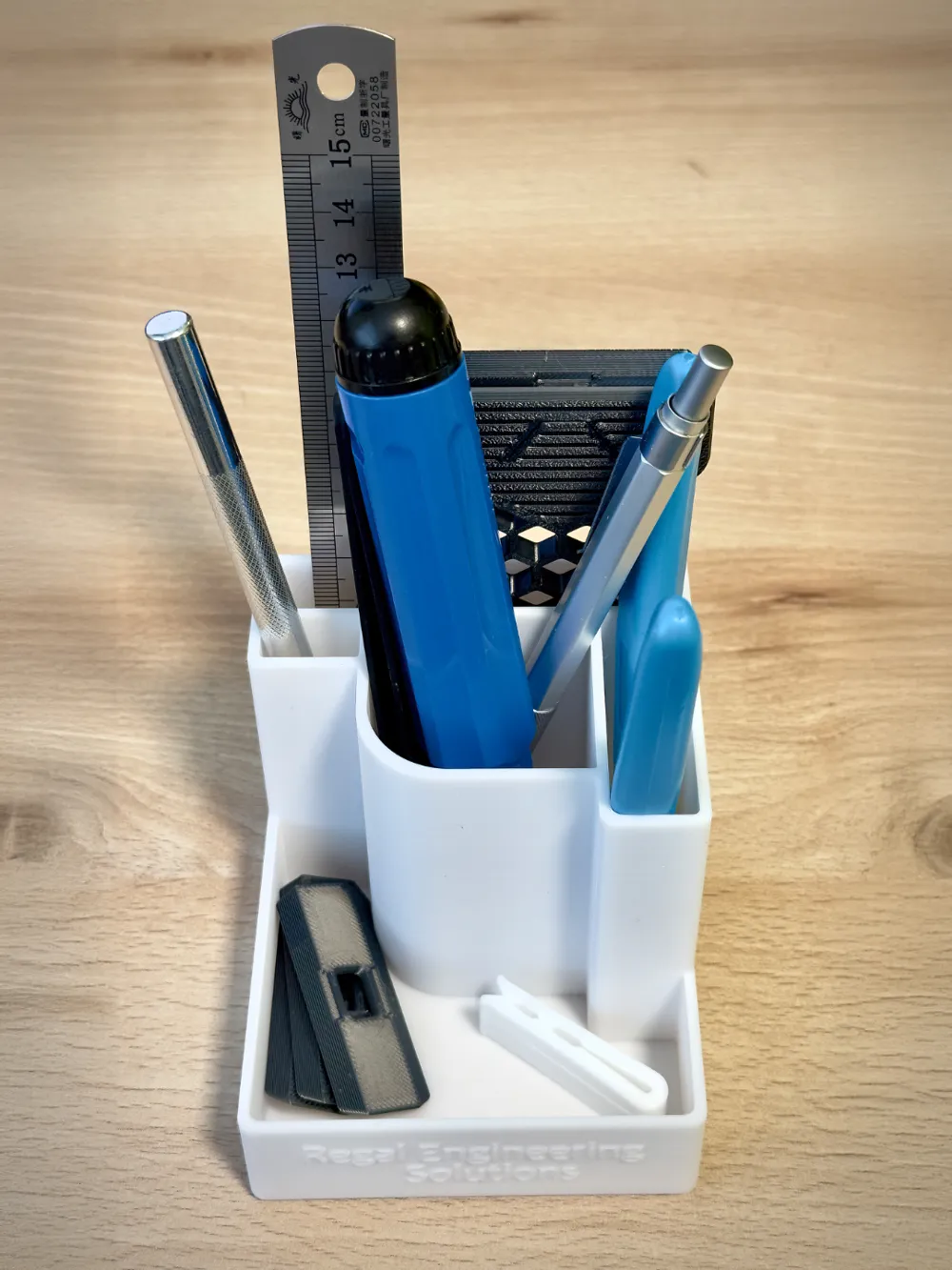 Simple 3d Print tool holder by RegalEng - MakerWorld