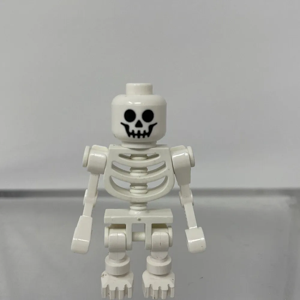 Brick Skeleton minifigure 1/1 scale (Legos). by Typool - MakerWorld