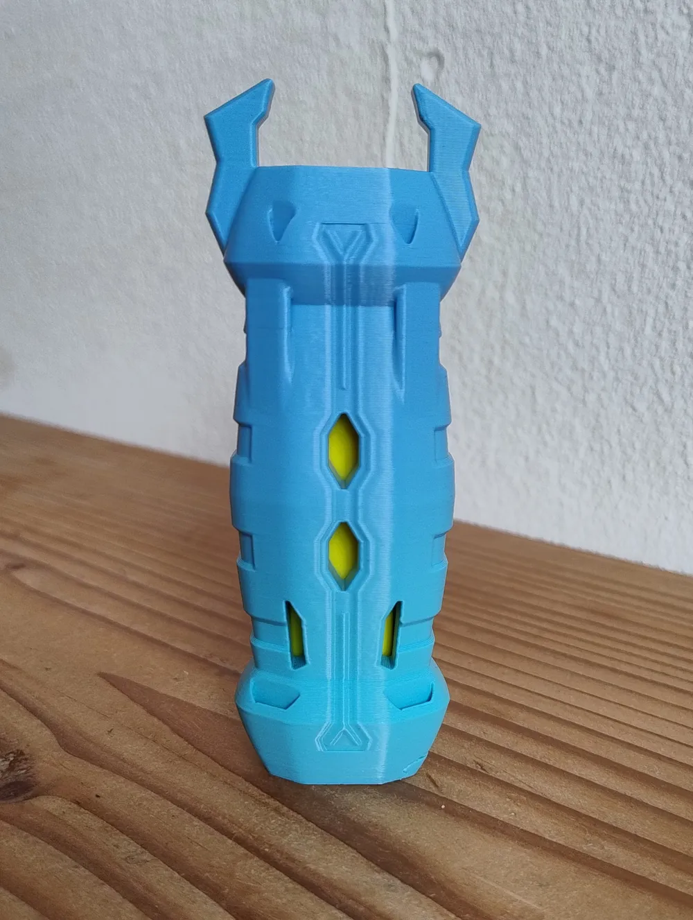 Futuristic (retractable) Mini Sword - Free 3D Print Model - MakerWorld