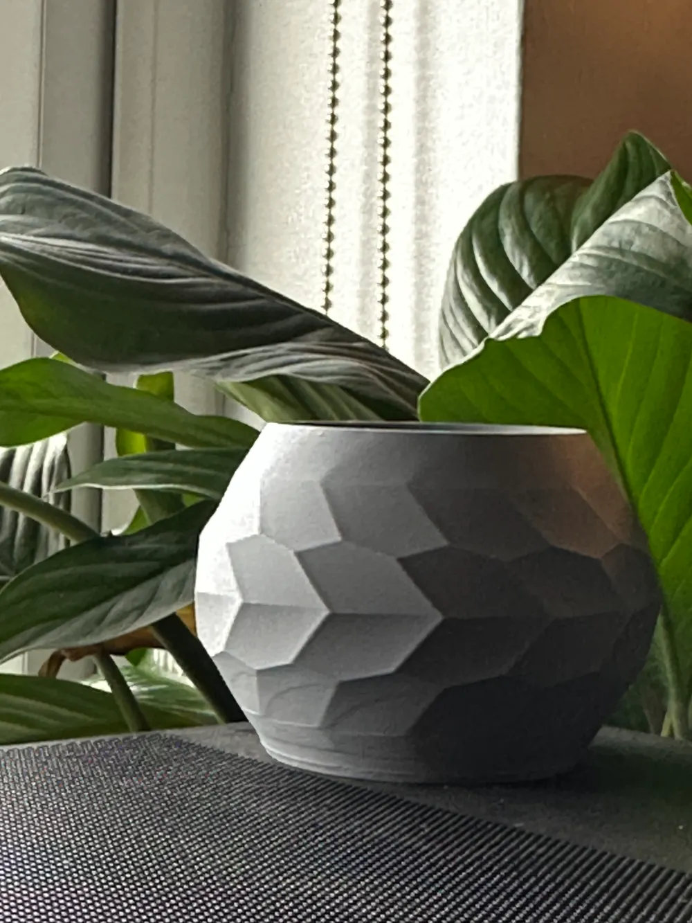Modern Plant Pot. Stone look faceted planter - Free 3D Print Model ...