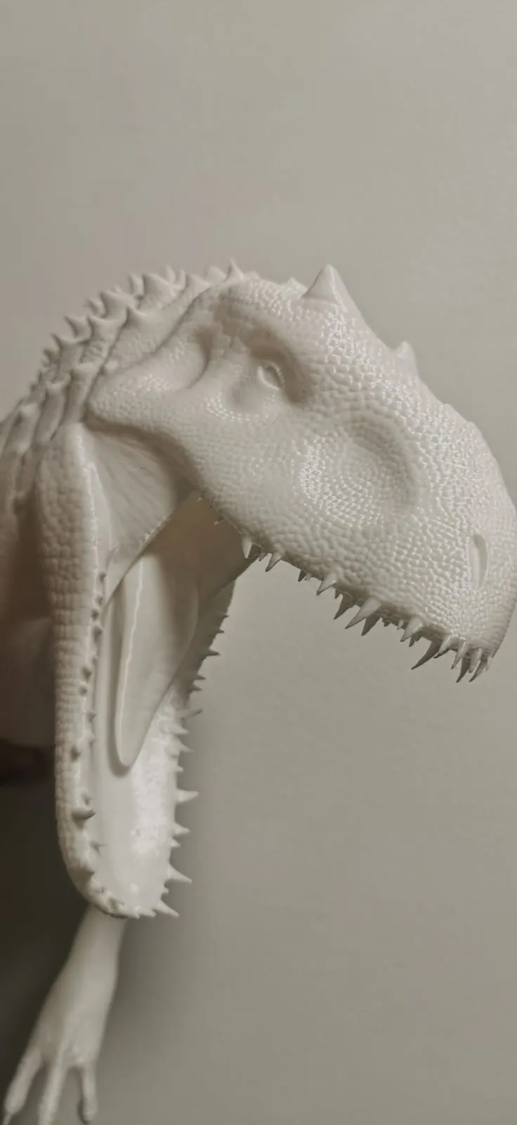 Indominus Rex Bust For Wall - Free 3D Print Model - MakerWorld