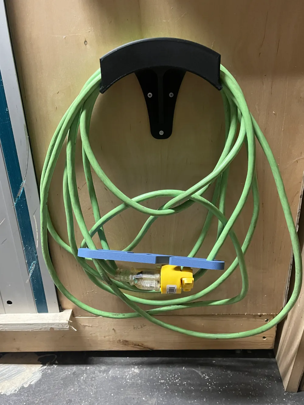 Extension Cord Wall Mount by UncleBumblefuk - MakerWorld