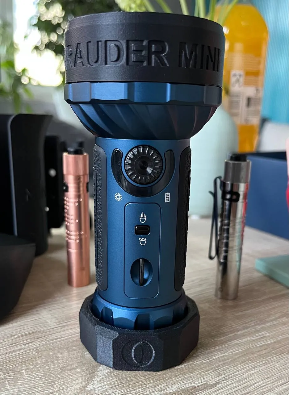 Olight Marauder Mini Tabletop Charging Dock by 3D Prints BFMakerWorld ...