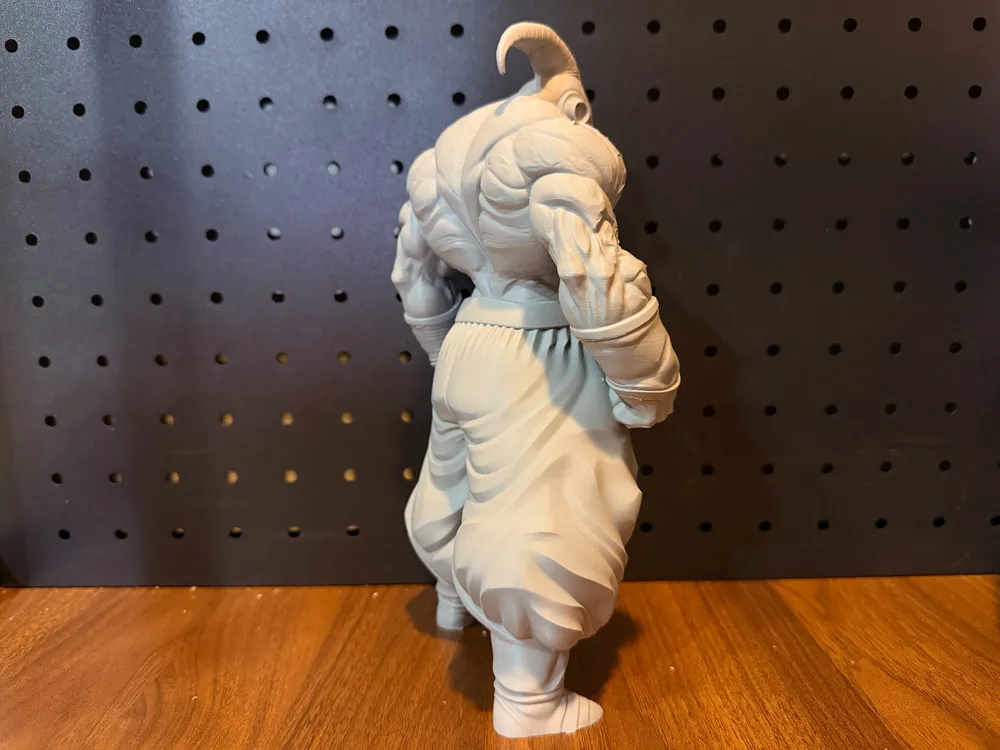 Serie de Estatuas de Anime — Estatua Ultra-Realista de Majin Buu ...