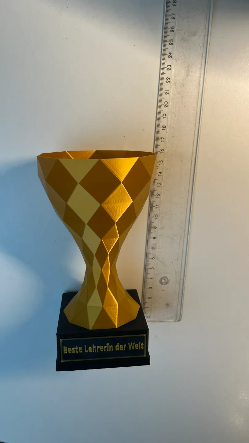 Trophée de 16 cm – plaque personnalisable – low poly par Mark ...