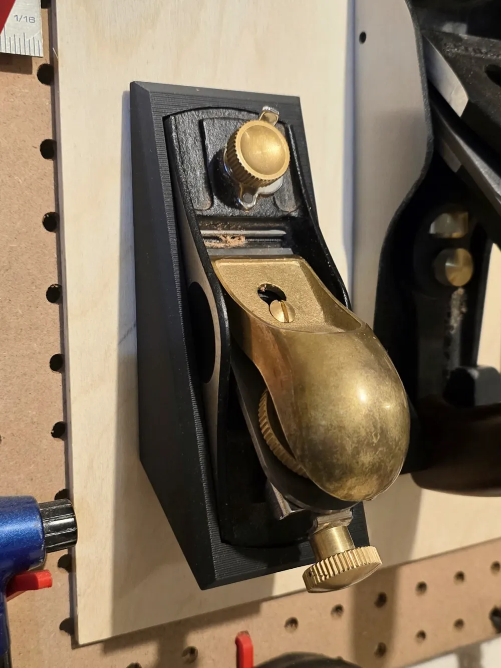 Wall mounted block plane holder by MBCrafting - MakerWorld