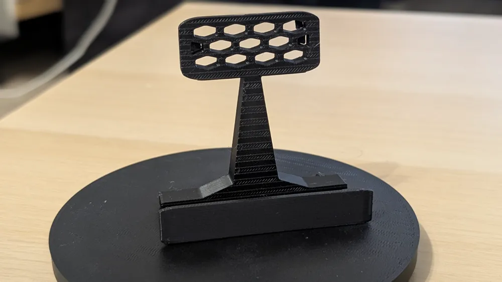 Card Stand with detachable name plate by user_1974359678 - MakerWorld