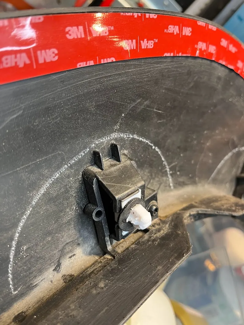 Fender flare rocker clip Jeep WK2 Grand Cherokee by birchtwig - MakerWorld