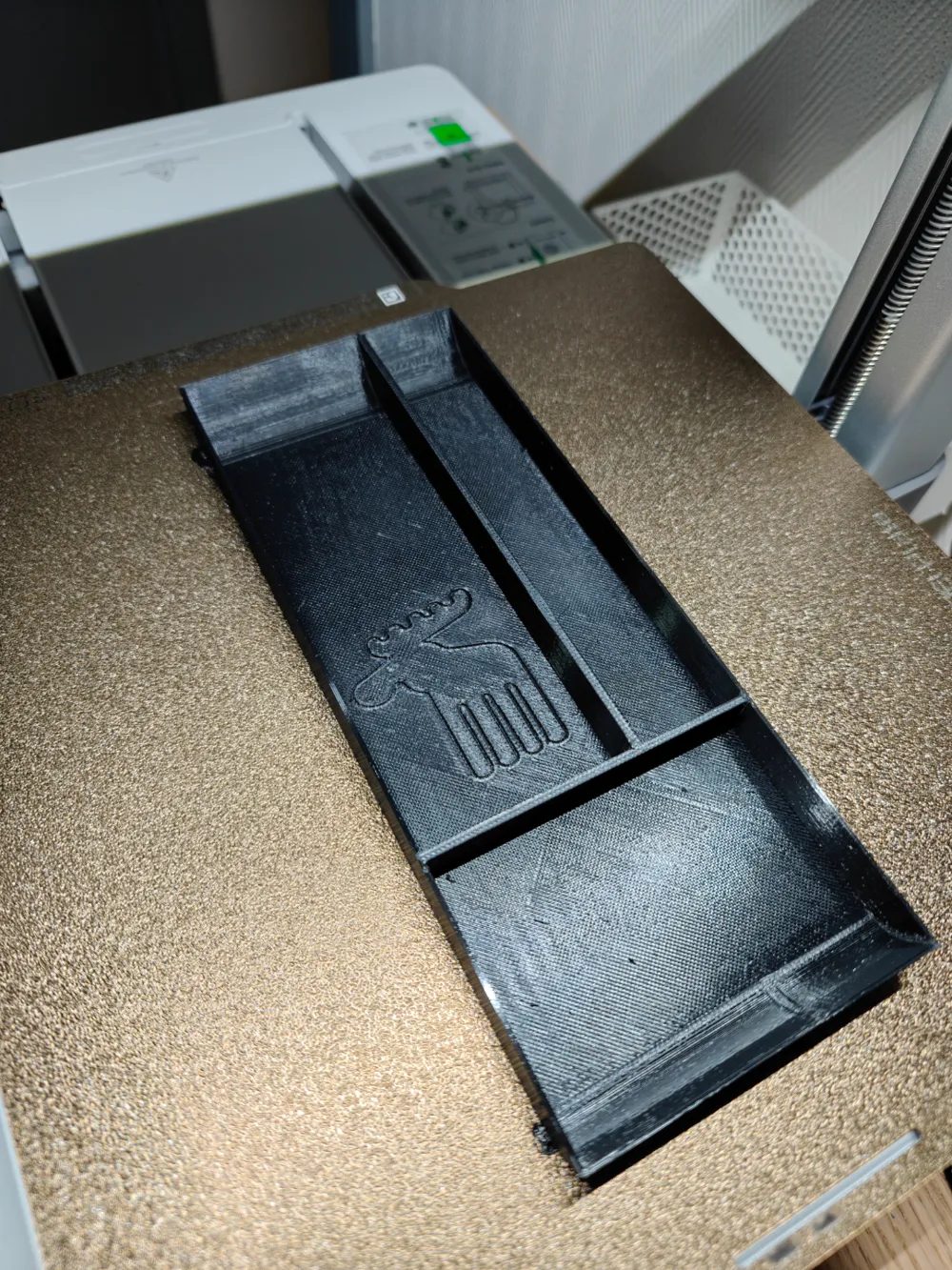 Volvo EX30 center console organizer Remixed by Melvin - MakerWorld