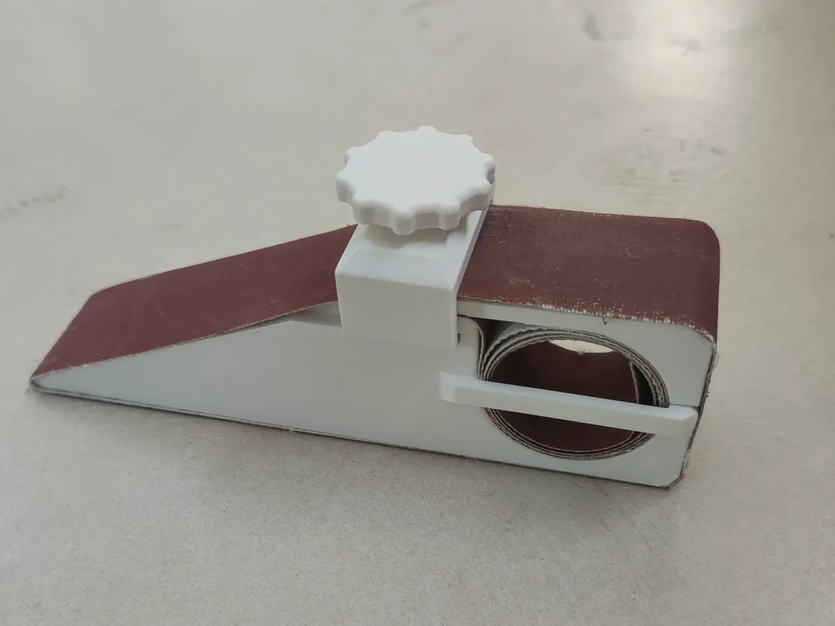 Sandpaper Holder - V3 Version, holds long sandpaper rolls, tear off as needed, no supports, no ...
