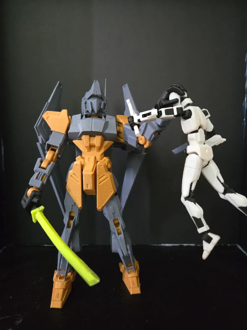 Gundam 150% Dummy 13 frame and Armor by Vari217 MakerWorld: Download ...