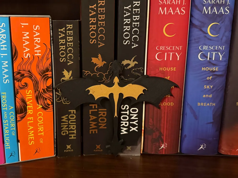 Fourth Wing Embedded Dragons Book Insert - Free 3D Print Model - MakerWorld