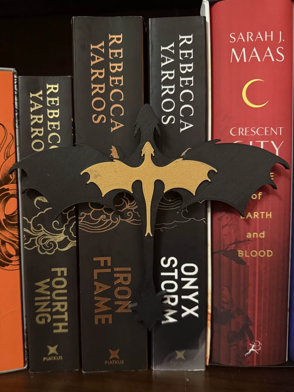 Fourth Wing Embedded Dragons Book Insert - Free 3D Print Model - MakerWorld
