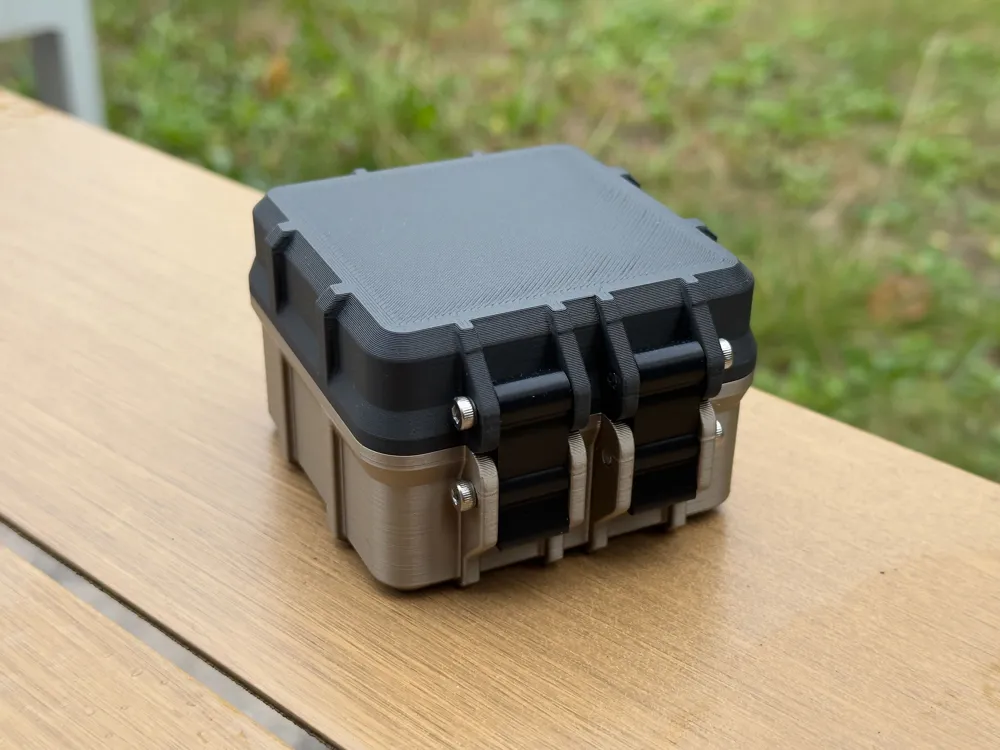 4 x 35mm Film Rugged Travel Box Remixed by MiniMax MakerWorld: Download ...