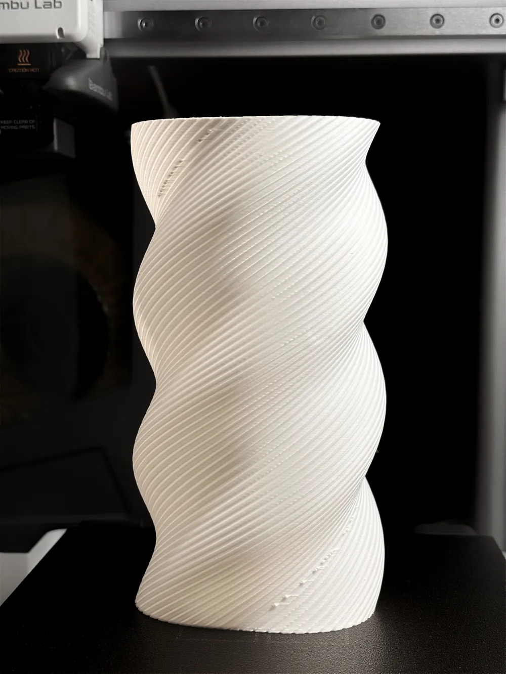 O Vaso Espiral Hélios - Modelo gratuito para impressão 3D - MakerWorld