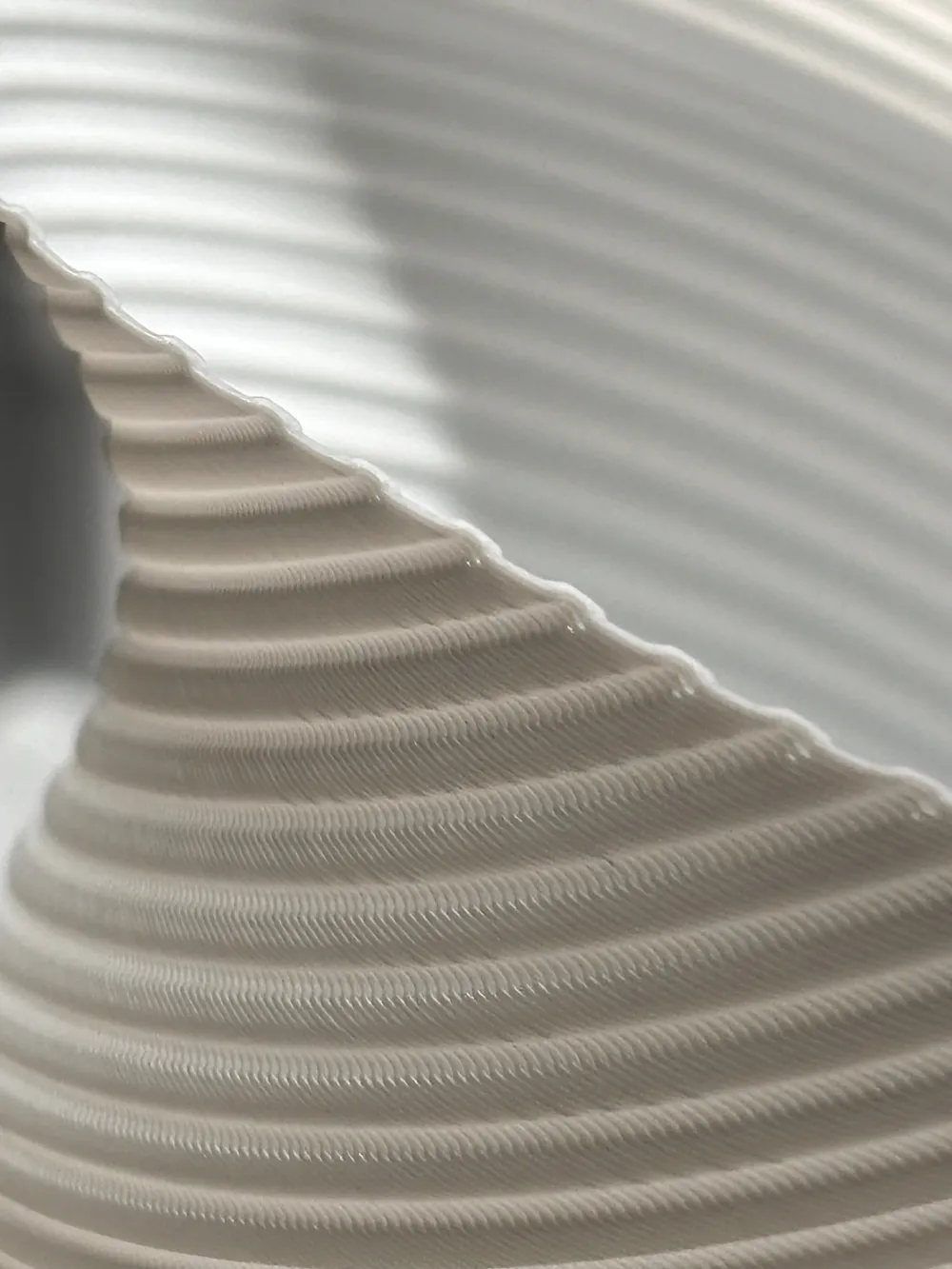 O Vaso Espiral Hélios - Modelo gratuito para impressão 3D - MakerWorld