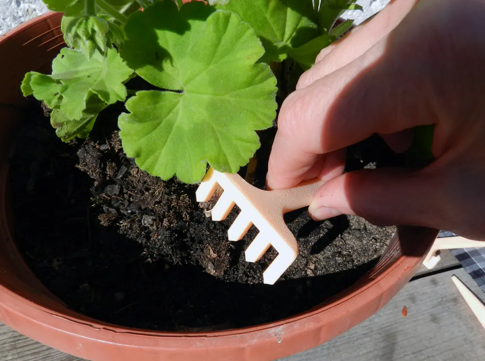 Mini Plant Tool Set for Pots by Rene Czerner MakerWorld: Download Free ...