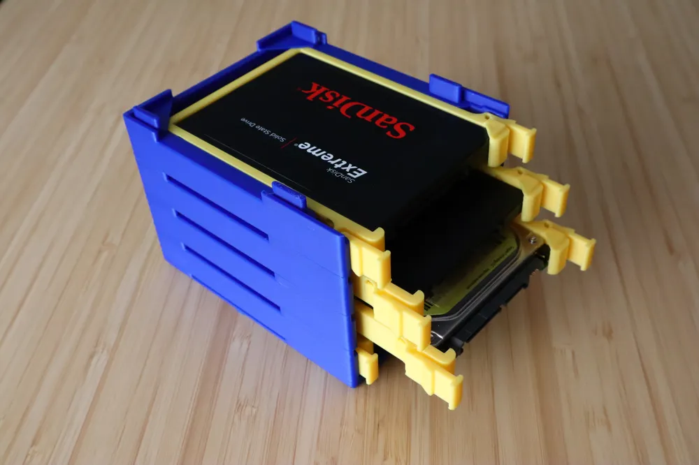 Modular Stackable 2.5" HD/SSD Enclosure by OneMorePrinter MakerWorld ...
