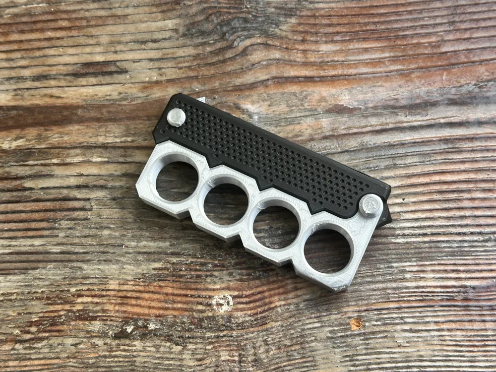 Trench Knife Hybrid–Folding Blade & Brass Knuckles by lancezhc - MakerWorld