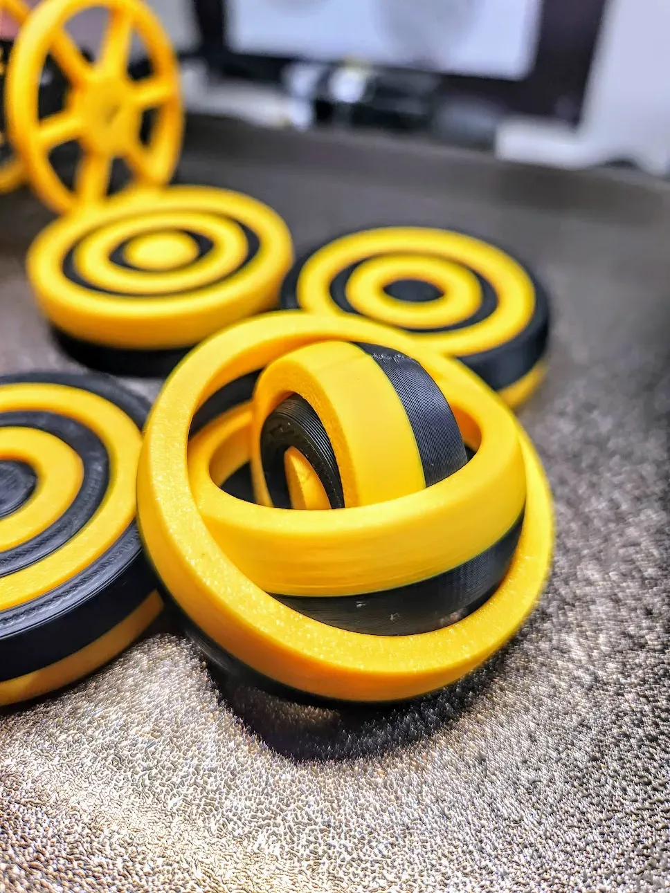 Rotating Rings Toy Multicolor - Free 3D Print Model - MakerWorld
