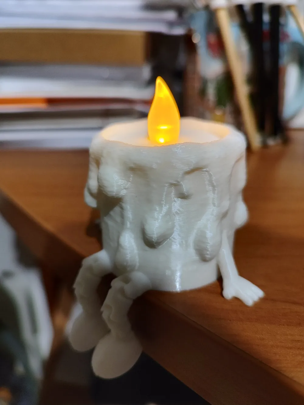 Articulated Christmas Candle with flexi legs by Merenhir - MakerWorld