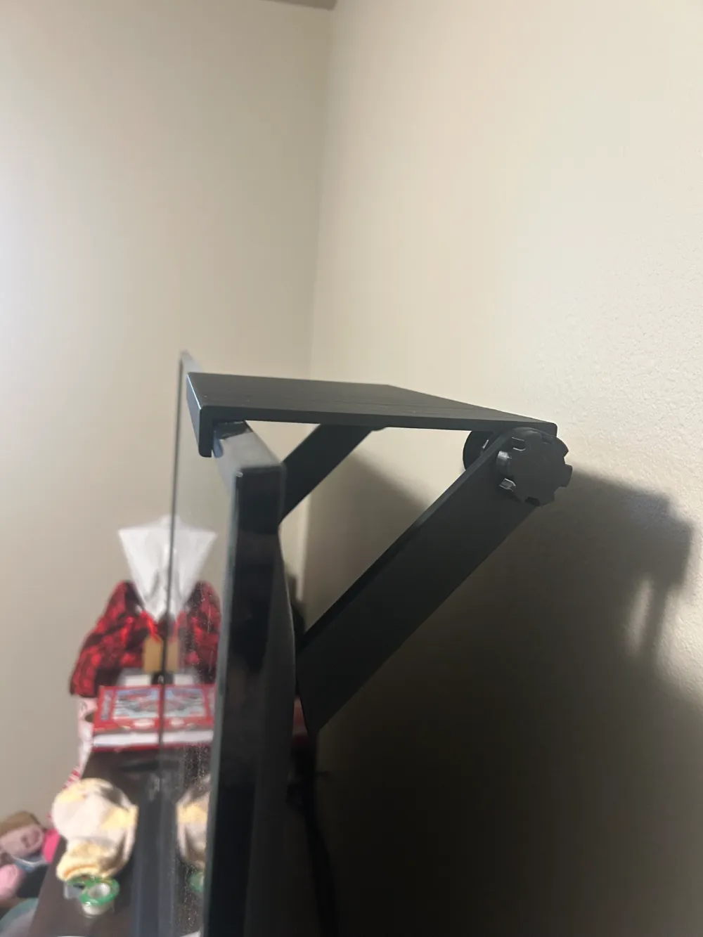 Over the TV Shelf by Birdstopher MakerWorld: Download Free 3D Models