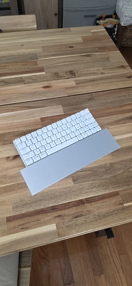 Modern Keyboard Wrist Rest - Free 3D Print Model - MakerWorld
