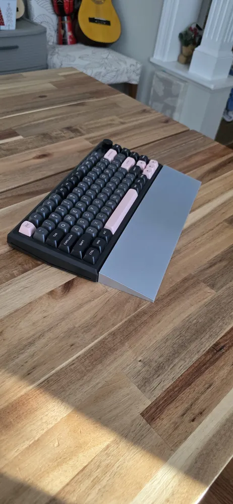 Modern Keyboard Wrist Rest - Free 3D Print Model - MakerWorld