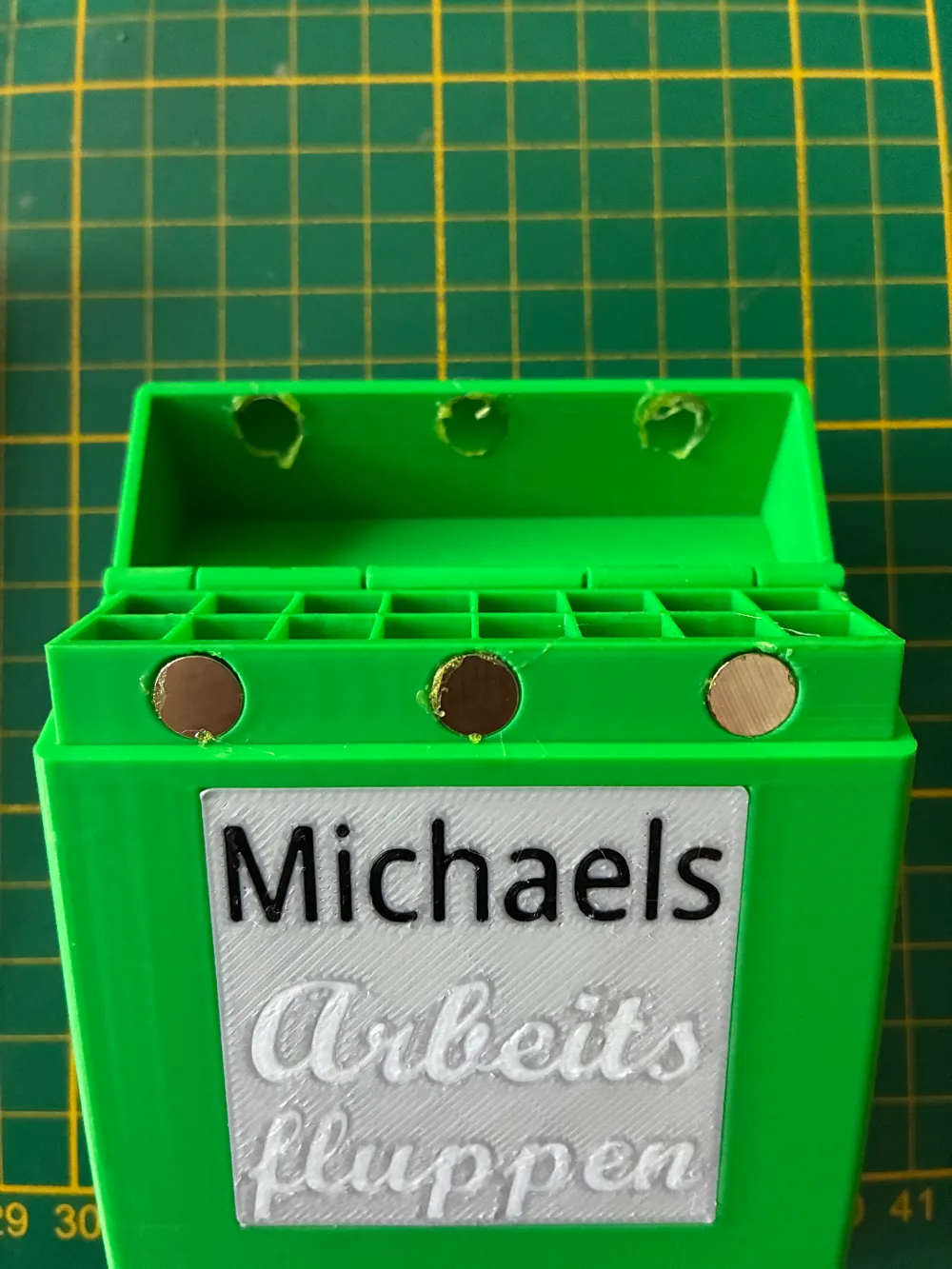 Cigarette case - Free 3D Print Model - MakerWorld