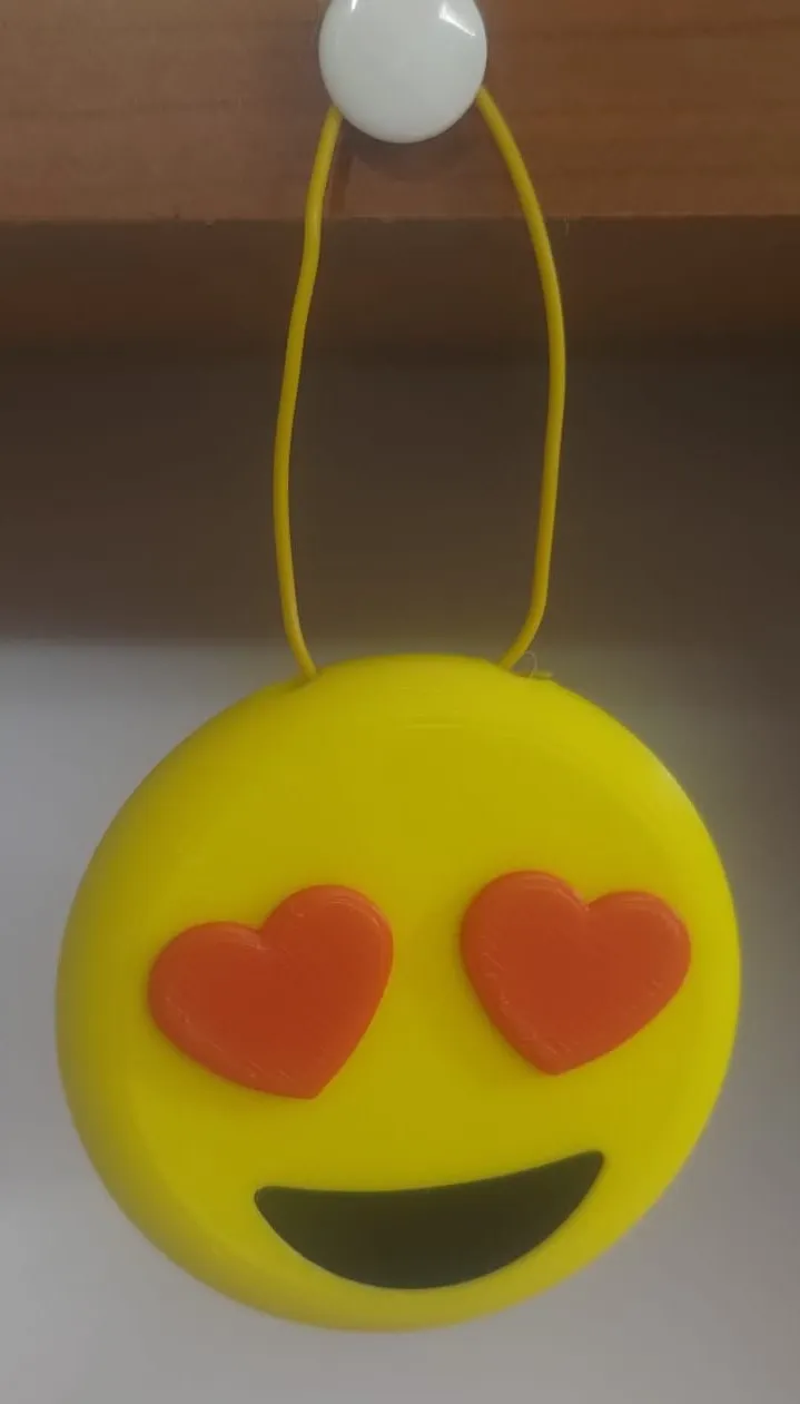 EMOJI heart eyes smiley by Lucky3D - MakerWorld