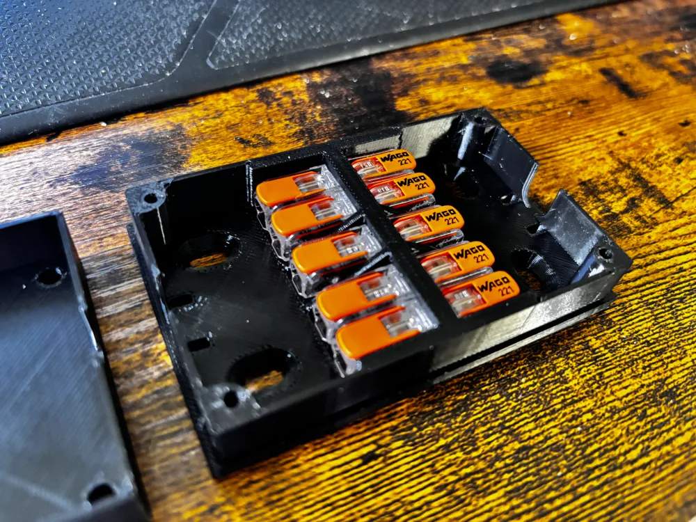 5x2 Wago 221-2411 Terminal Box by Dr3imann - MakerWorld
