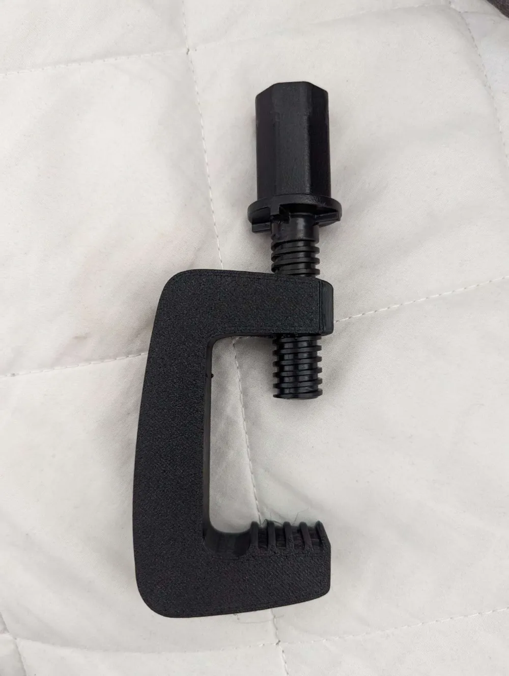 Logitech G920 replacement clamp - Free 3D Print Model - MakerWorld