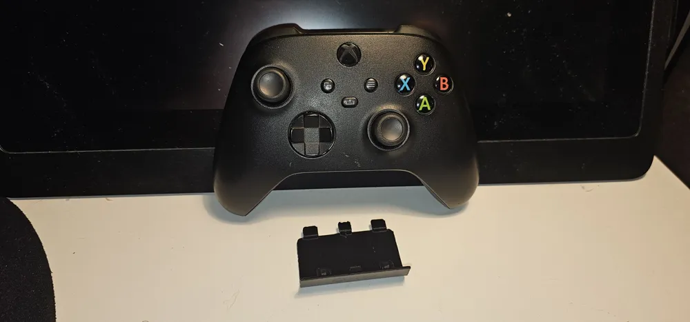 Xbox controller battery cover by jamessonger1988 MakerWorld: Download ...