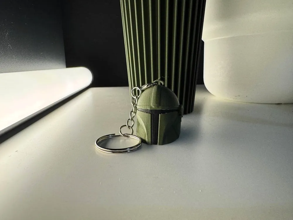 mandalorian Star wars Keychain - Free 3D Print Model - MakerWorld