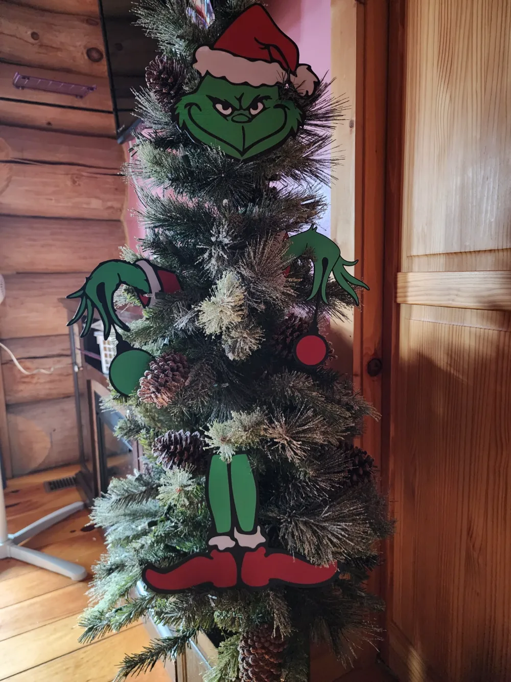 Grinch in Tree Topper or Decoration by Picture_it - MakerWorld